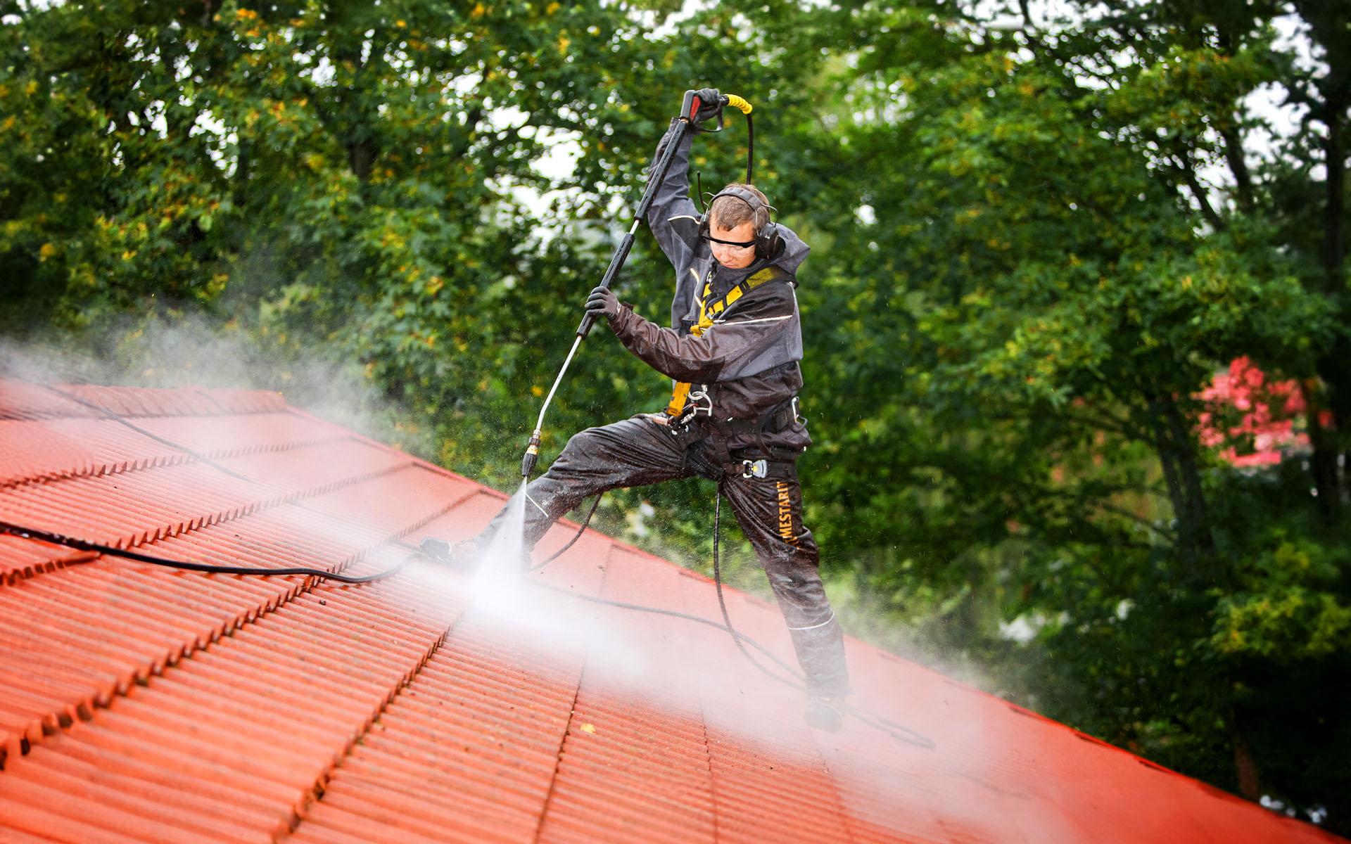 Tiilikaton pinnoitus mestareiden menetelmällä | Pintamestarit